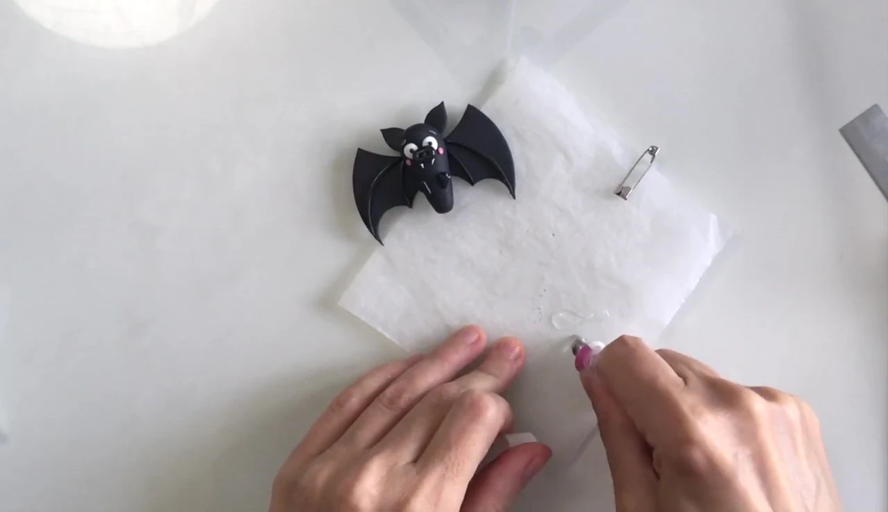 Spooky Cute Halloween Bat Brooch Tutorial: Polymer Clay Charm